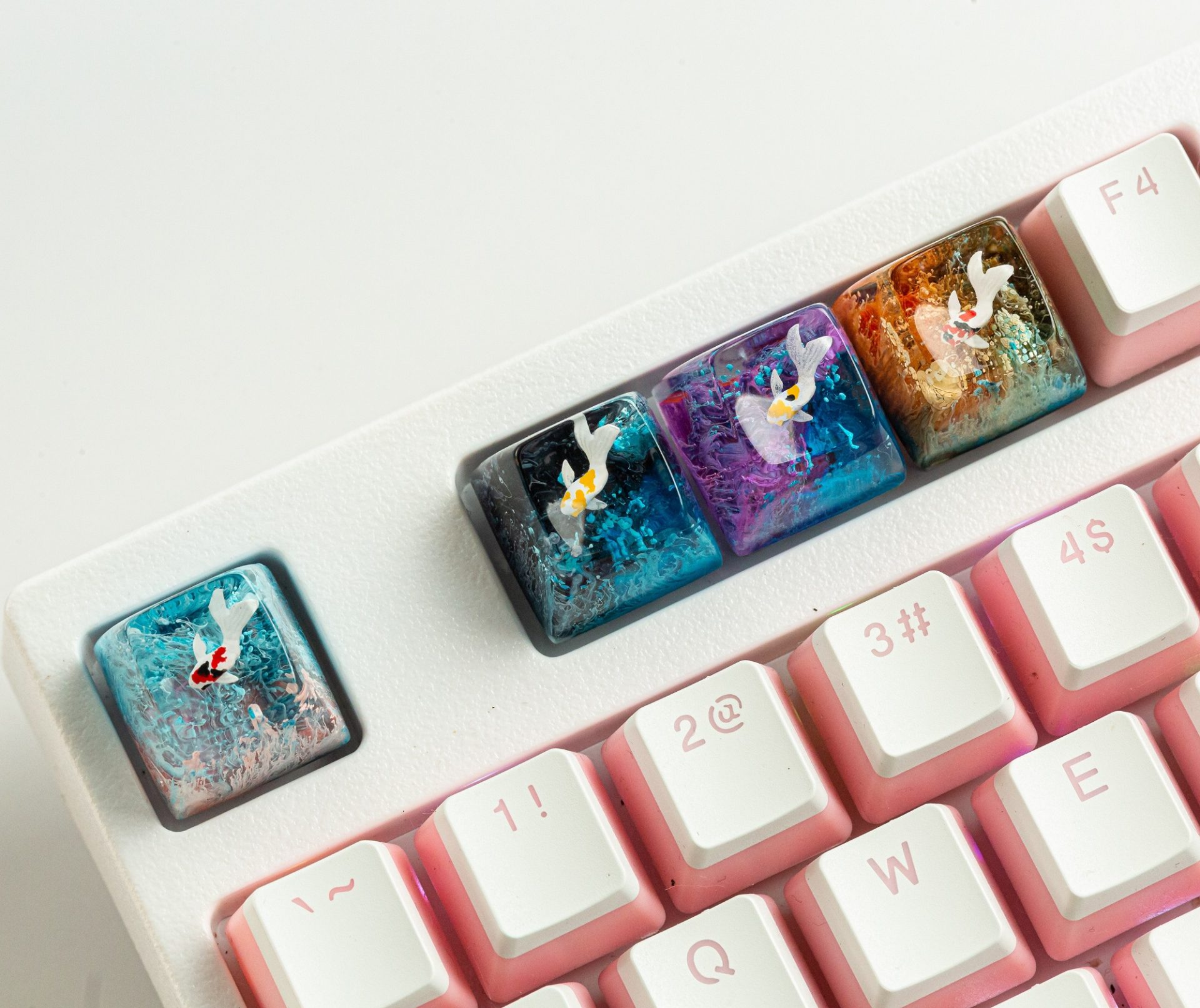 Custom Koi Resin Keycap - Hirosart - Keycaps studio